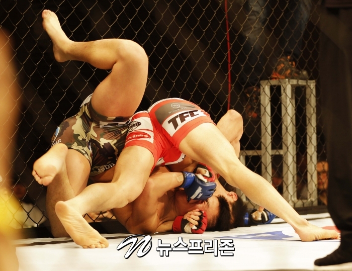 [포토] 김태균-이영훈, ‘박진감 넘치는 경기’(TFC18)