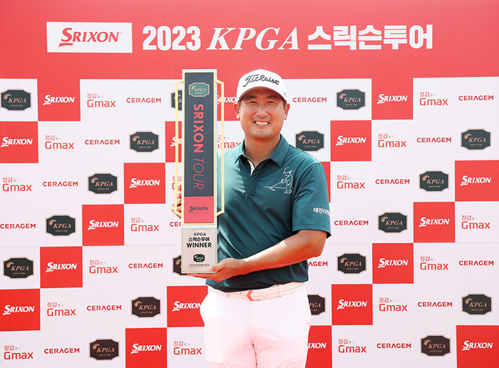 KPGA, 최고웅 6년 만에 우승 감격! 36홀 노 보기 우승...'스릭슨 투어 14회 대회' - 뉴스프리존