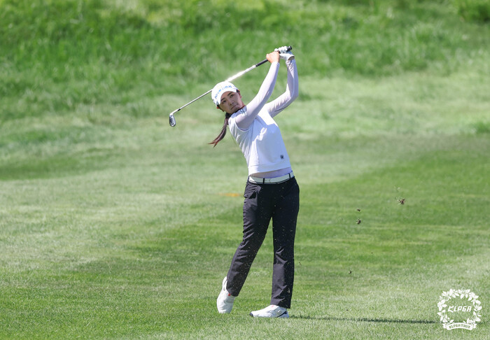 KLPGA, 이가영 생애 첫 메이저 우승에 청신호, 4언더파 단독 선두! 'KB금융 챔피언'2R