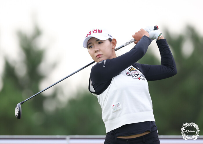 KLPGA, 박보겸 시드권 확보부터 시즌 2승이 눈앞으로...'OK금융그룹'2R 13언더파 단독 선두!